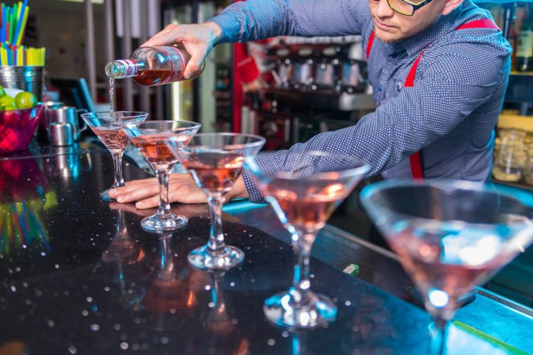 Perbedaan Mocktail dan Cocktail, Dari Bahan Hingga Harganya
